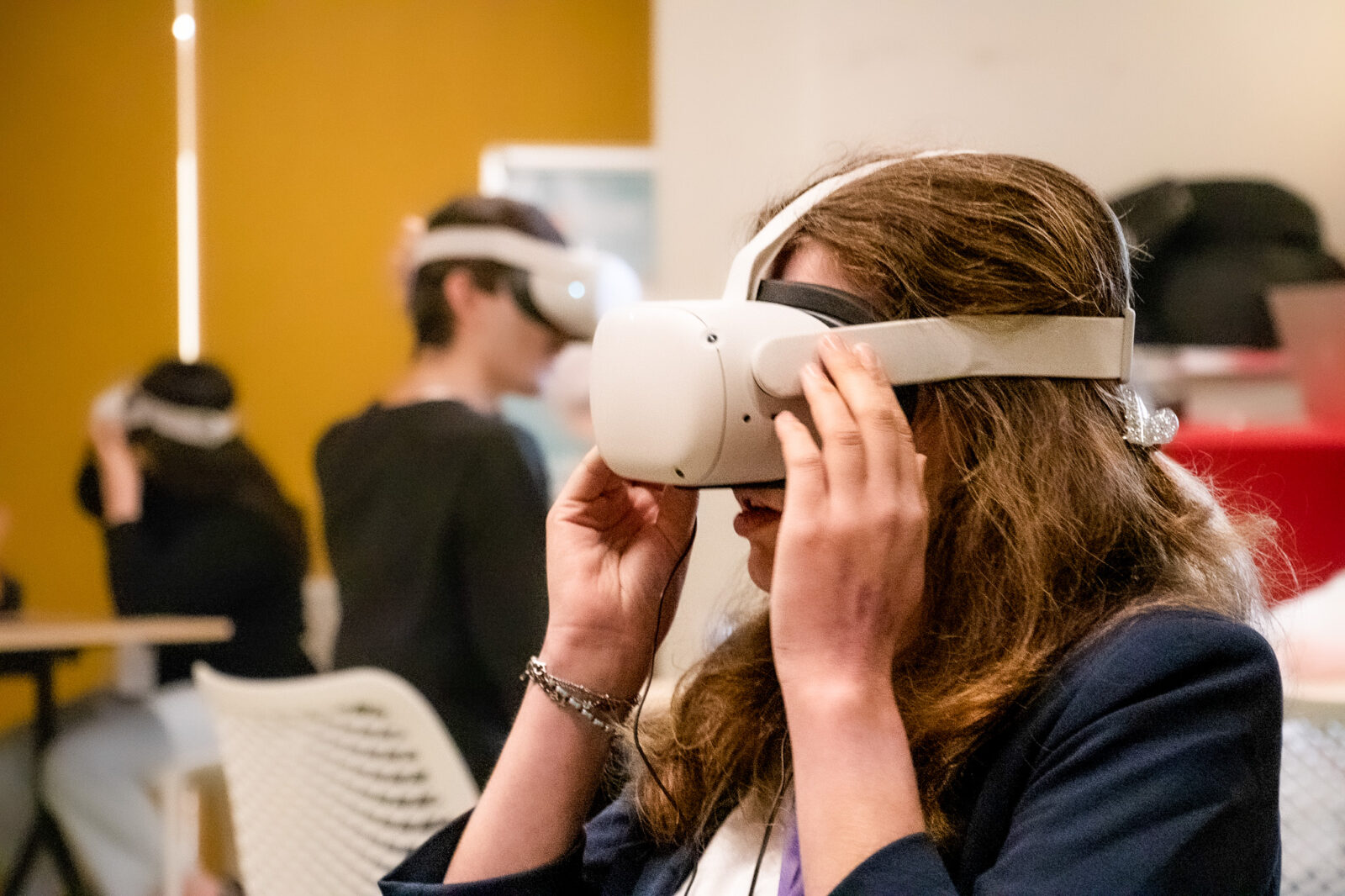 Using VR glasses and an escape room to become a Basic Skills Boss in ...
