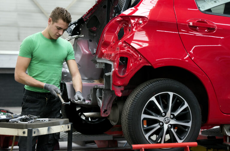 Technisch Specialist Autoschadeherstel – Niveau 4 | Autotechniek ...