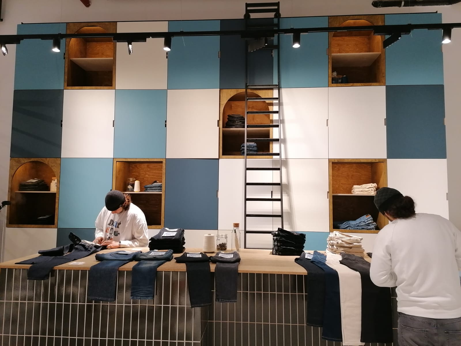 Opening student store Blue School | mboRijnland