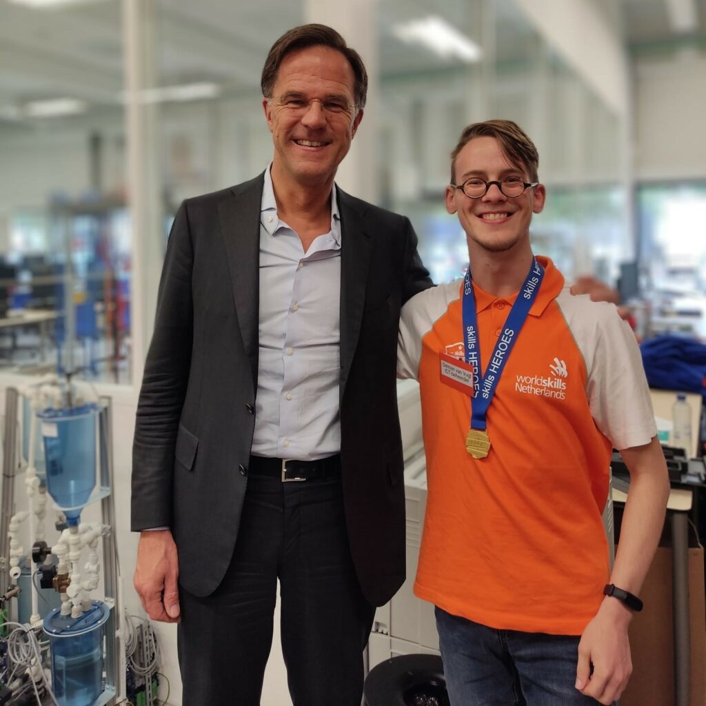 Demian, winner of Skills Heroes, meets Prime Minister Mark Rutte ...